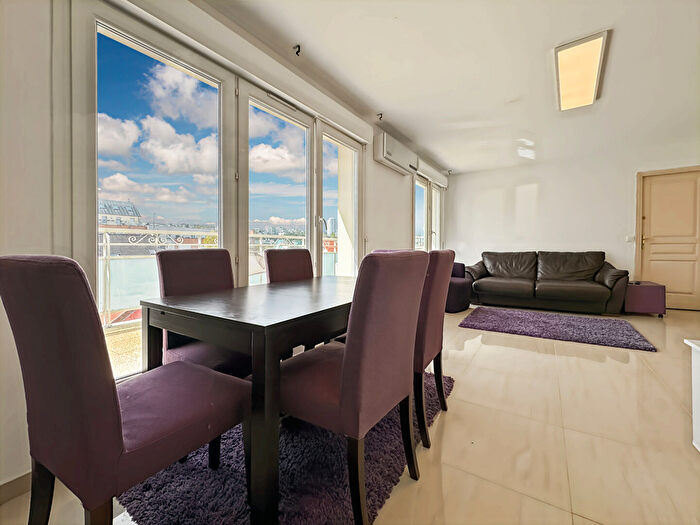 Appartement à vendre - Rosny-sous-Bois, Centre-ville - 3 pièces - 2 chambres