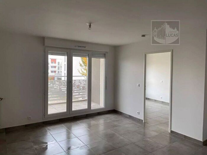 Appartement à louer - La Closerie-Les Aulnes, Combs-la-Ville - 2 pièces - 1 chambre