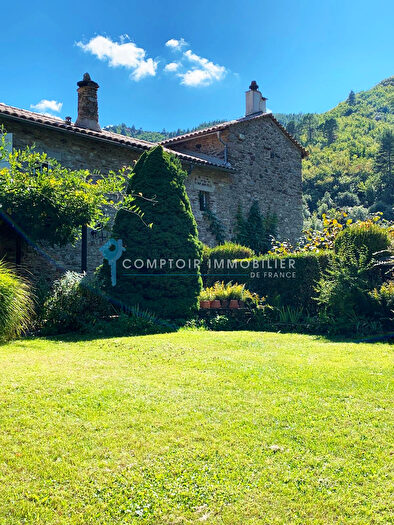 Maison 14 pièces à Saint-André-de-Valborgne, à vendre