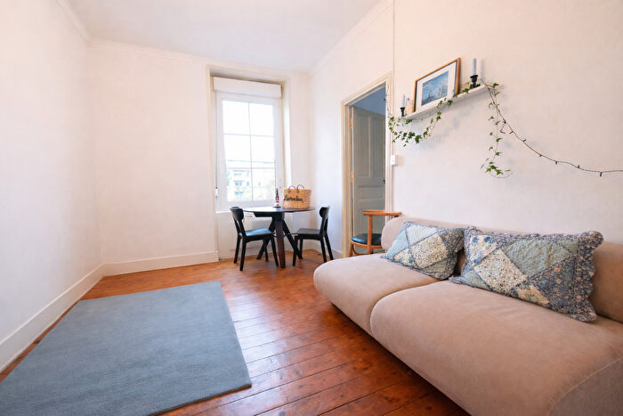 Appartement à louer - Angers, Madeleine, Saint-Léonard, Justices - 2 pièces - 1 chambre