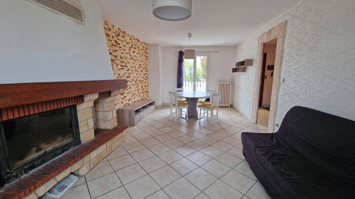 Appartement 5 pièces à Les Blossières-Mairie, Orléans, à louer