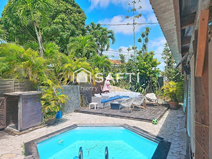Maison 5 pièces à vendre à Le Gosier