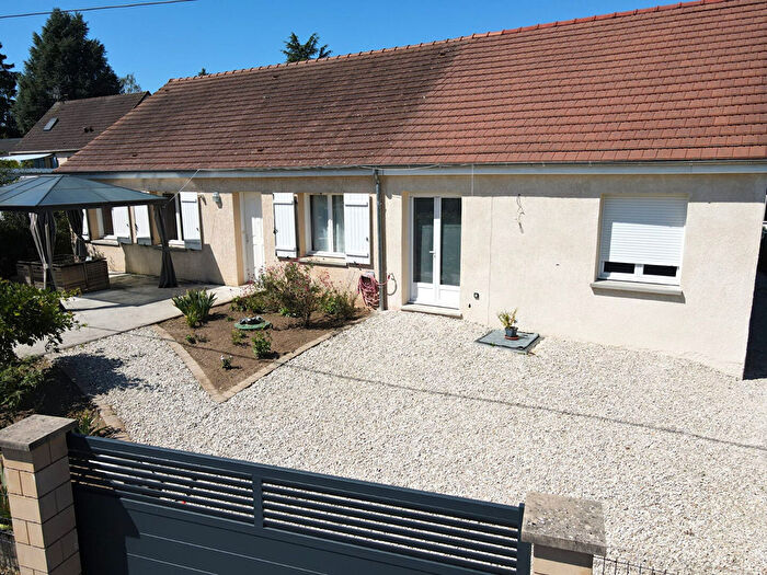 Maison à vendre - Ferrières-en-Gâtinais - 6 pièces - 5 chambres