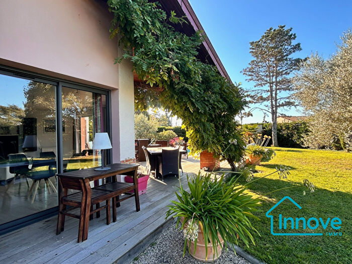 Maison à vendre - Grisolles - 8 pièces - 5 chambres