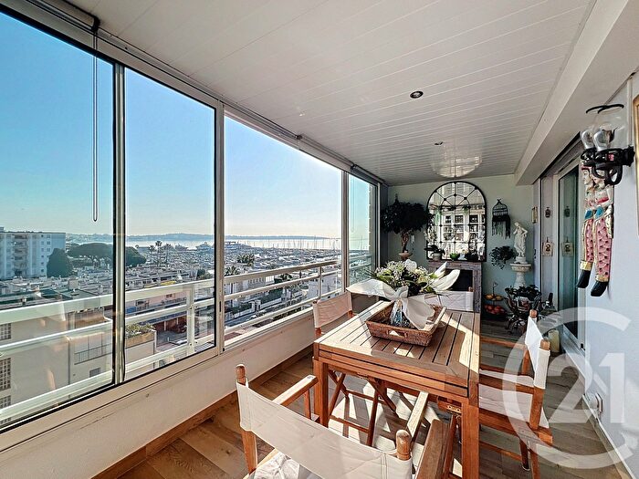 Appartement à vendre - Vallauris, Golfe Juan, Vieux Port - 4 pièces - 3 chambres