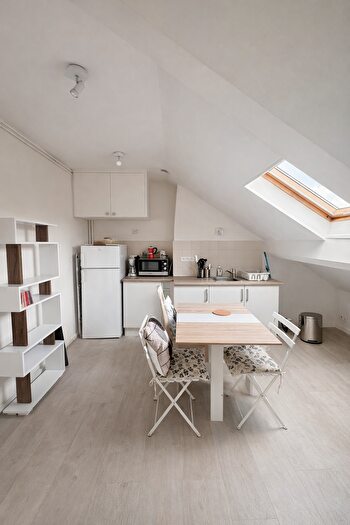 Appartement à louer - Saint-Mandé, Notre Dame, Saint-Michel de Picpus - 1 pièce