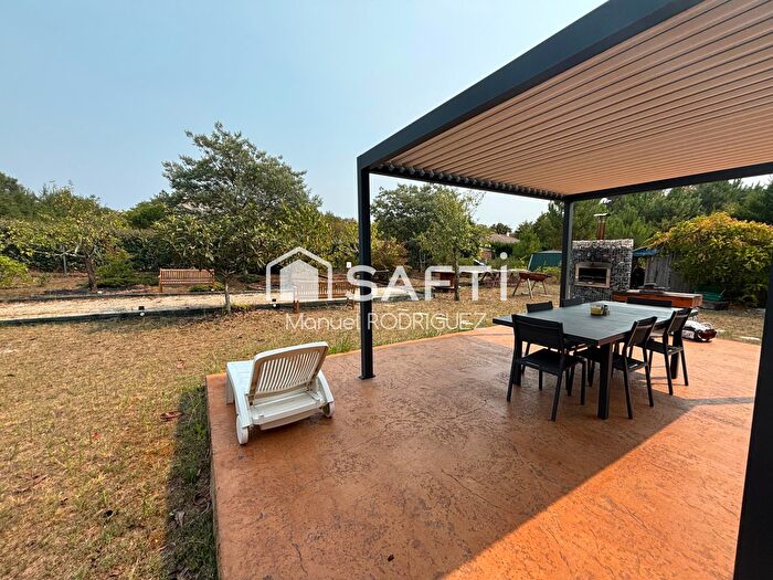 Maison à vendre - Belin-Béliet - 5 pièces - 3 chambres