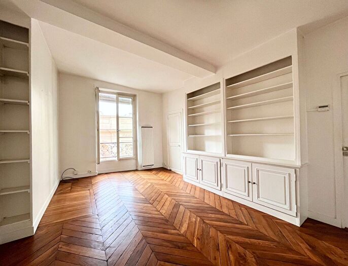 Appartement à louer - Saint Thomas dAquin, Paris ème arrondissement - 2 pièces - 1 chambre