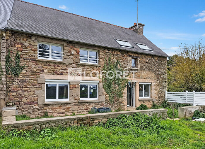 Maison à vendre - Guilliers - 8 pièces - 6 chambres