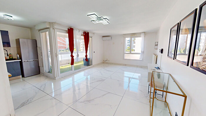 Grenoble, Village Olympique - Appartement 3 pièces à vendre