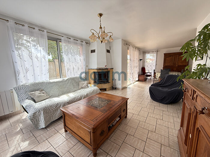 Saint-Hilaire-de-Loulay : Maison 6 pièces à vendre
