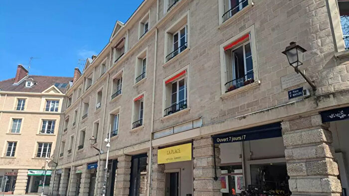 Appartement à vendre - Mantes-la-Jolie, Centre-ville - 5 pièces - 3 chambres