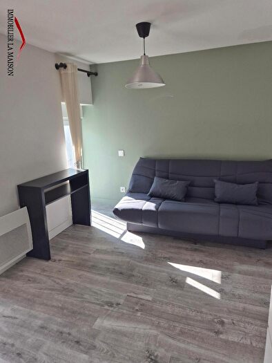 Appartement à louer - Périgueux, Centre-ville, La Gare, Saint-Martin - 1 pièce