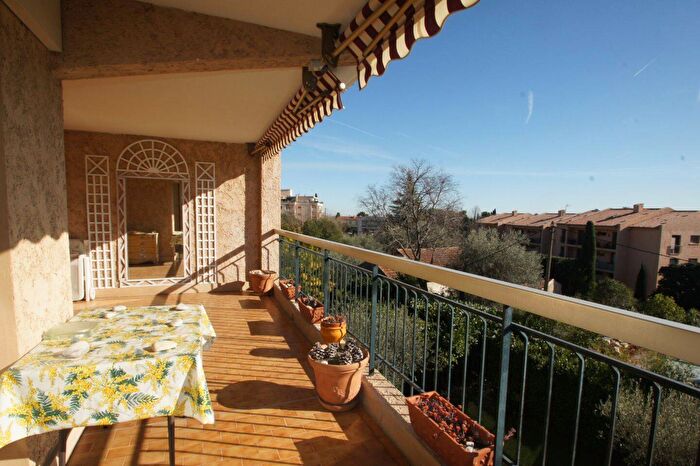 Appartement à louer - Vence - 2 pièces - 1 chambre