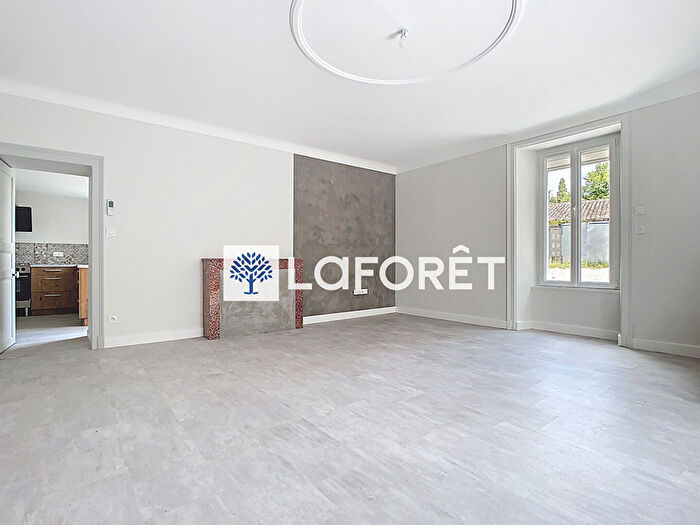 Maison à vendre - Pouzauges - 5 pièces - 3 chambres