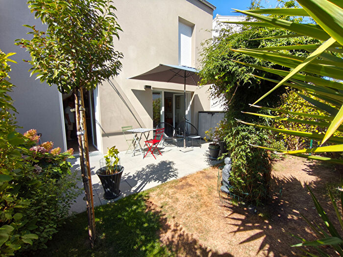 Vannes, Centre-ville, Le Port : Maison 4 pièces à vendre
