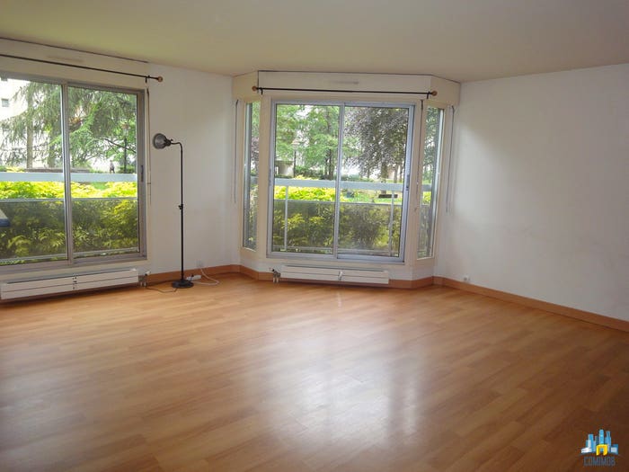 Courbevoie, Hôtel de ville : Appartement 2 pièces à vendre