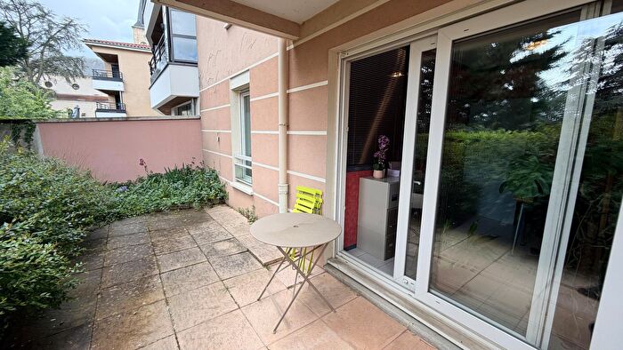 Appartement 4 pièces à La Tour-de-Salvagny, à vendre