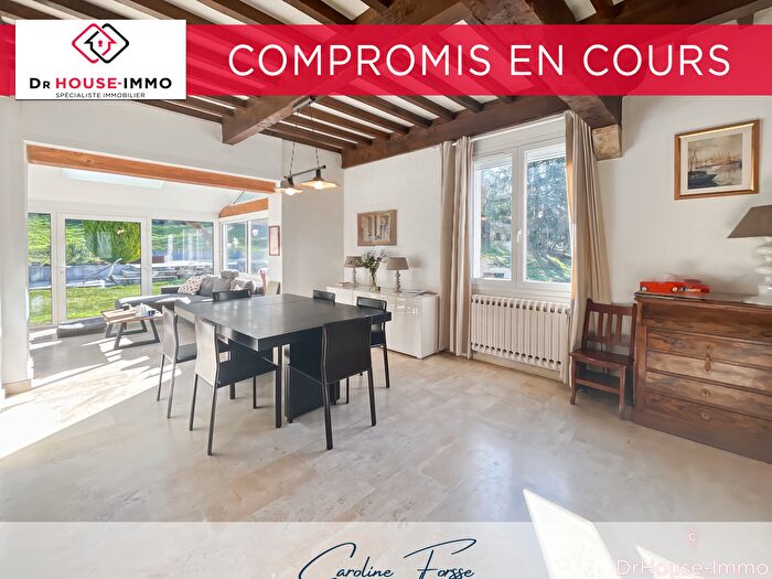 Maison à vendre - Saint-Céré - 8 pièces - 6 chambres