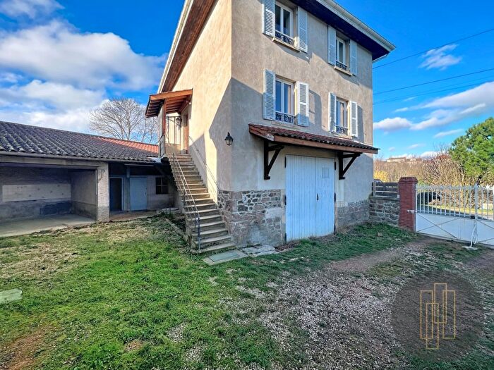 Maison à vendre - Saint-Étienne-des-Oullières - 5 pièces - 3 chambres