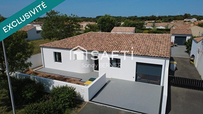Nuaillé-dAunis : Maison 5 pièces à vendre