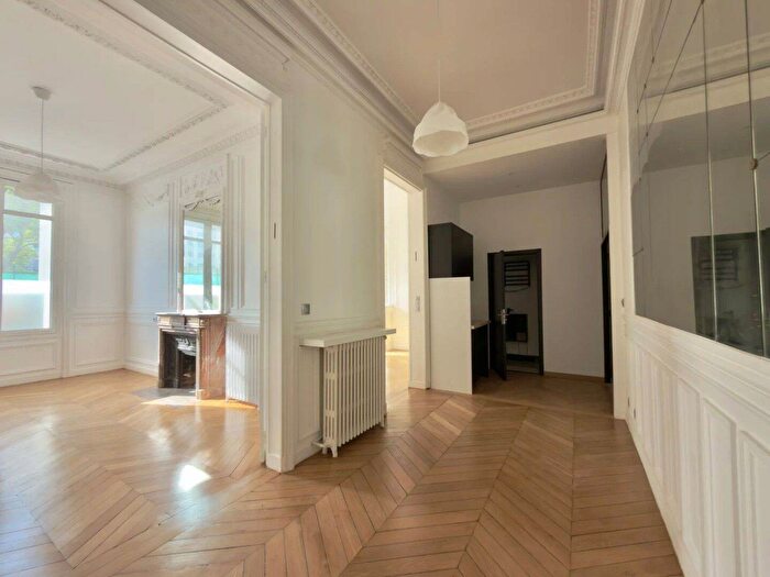 Porte Dauphine, Paris 16ème arrondissement - Appartement 4 pièces à louer