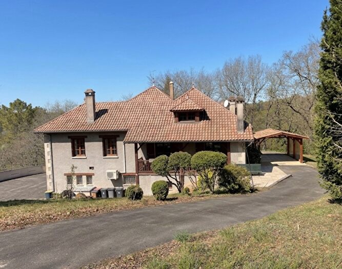 Lignan-de-Bordeaux : Maison 8 pièces à vendre