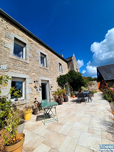 Maison à vendre - Plougoulm - 13 pièces - 9 chambres