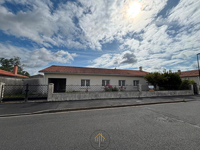 Maison 7 pièces à vendre - Angoulême, Frégeneuil