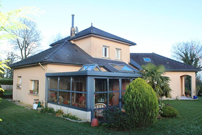 Lanfains - Maison 8 pièces à vendre