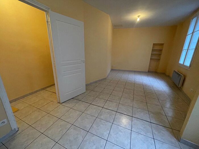 Appartement à louer - Entre Rte de Thouars et Rte de Poitiers, Loudun - 2 pièces - 1 chambre