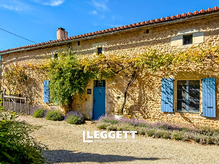 Maison à vendre - La Chapelle-Bâton - 6 pièces - 3 chambres