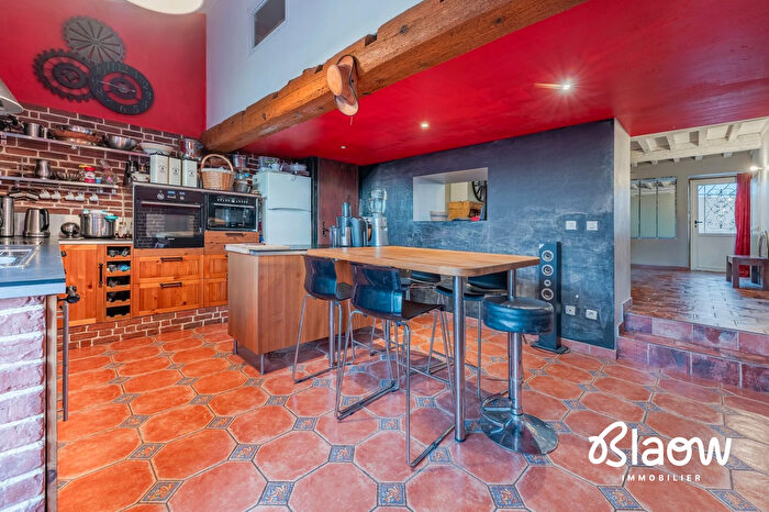 Maison à vendre - Décines-Charpieu, Charpieu - 5 pièces - 3 chambres