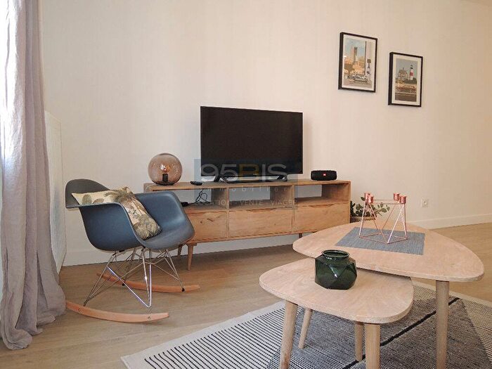 Appartement à louer - Lyon ème arrondissement - 3 pièces - 2 chambres