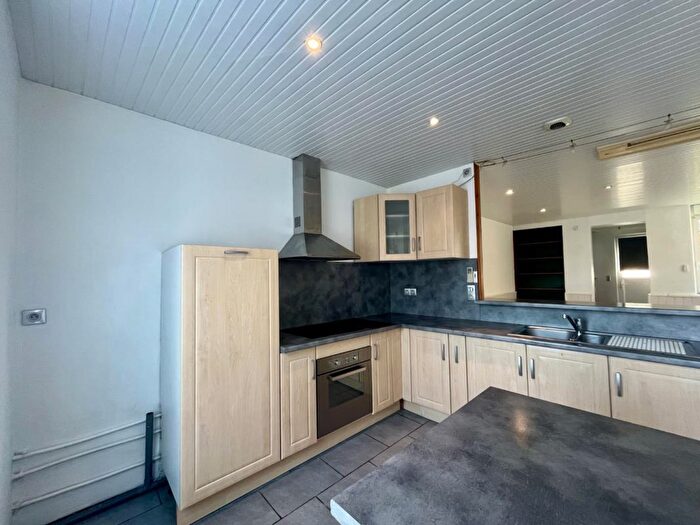 Mont-de-Marsan, Bourg-Neuf : Appartement 3 pièces à louer