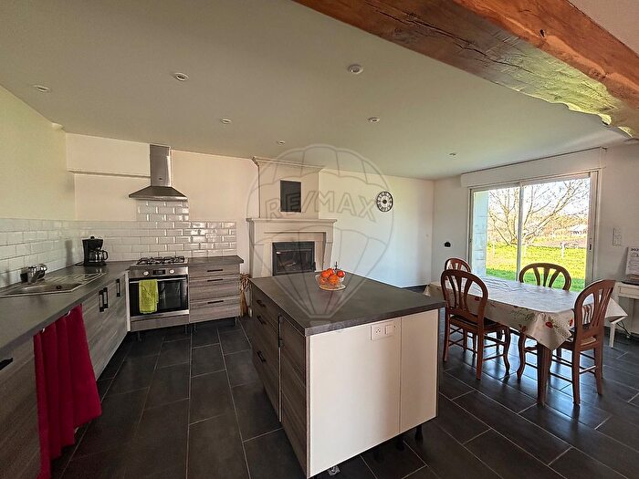 Maison à vendre - Pons - 7 pièces - 4 chambres