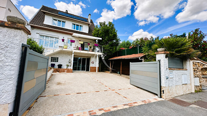 Longjumeau, Balizy, Gravigny : Maison 10 pièces à vendre