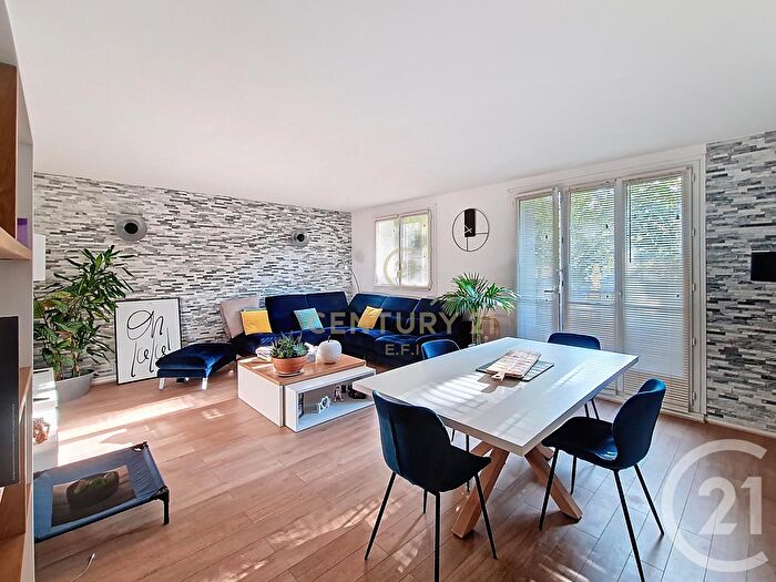 Appartement à vendre - Bry-sur-Marne, Maisons Rouges, Saint-Camille, Plâteau - 5 pièces - 3 chambres