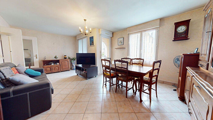 Appartement 3 pièces à Vaujours, à vendre