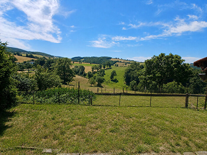 Maison 5 pièces à Saint-Cyr-de-Valorges, à vendre