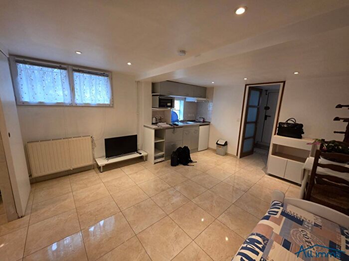 Appartement à louer - Ormesson-sur-Marne - 1 pièce