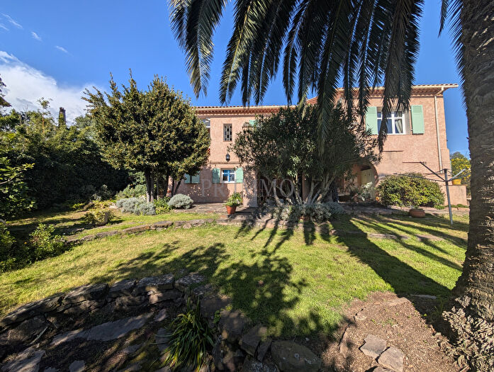 Maison à vendre - Saint-Raphaël, Les Arênes - 6 pièces - 3 chambres