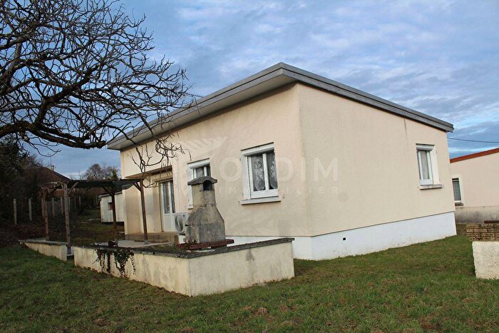 Maison à louer - Lézinnes - 4 pièces - 3 chambres