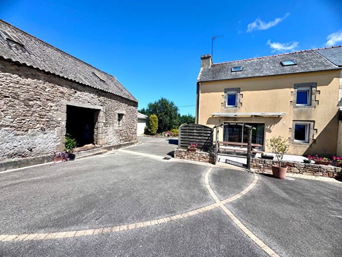 Plouguin : Maison 6 pièces à vendre