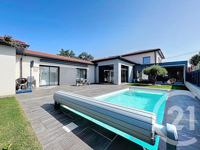 Maison à vendre - Saint-Joseph - 8 pièces - 6 chambres