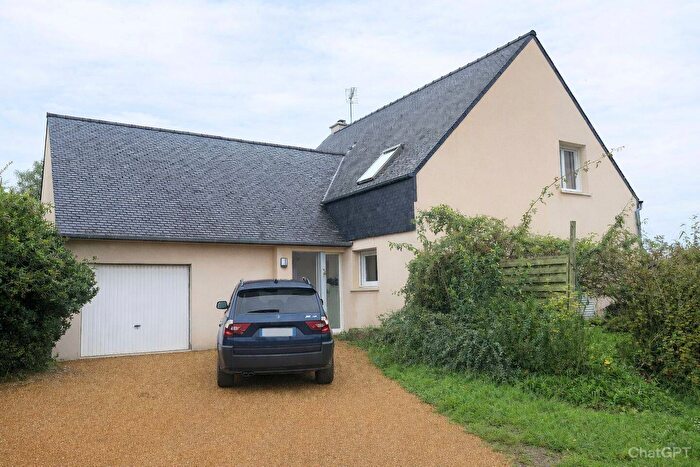 Maison à louer - Plouguiel - 6 pièces - 4 chambres