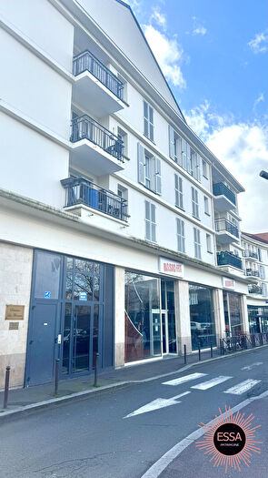 Appartement à louer - Mantes-la-Jolie, Centre-ville - 3 pièces - 2 chambres