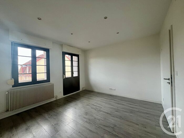 Bischheim, Gare, Mairie, Ecrivains : Appartement 3 pièces à louer