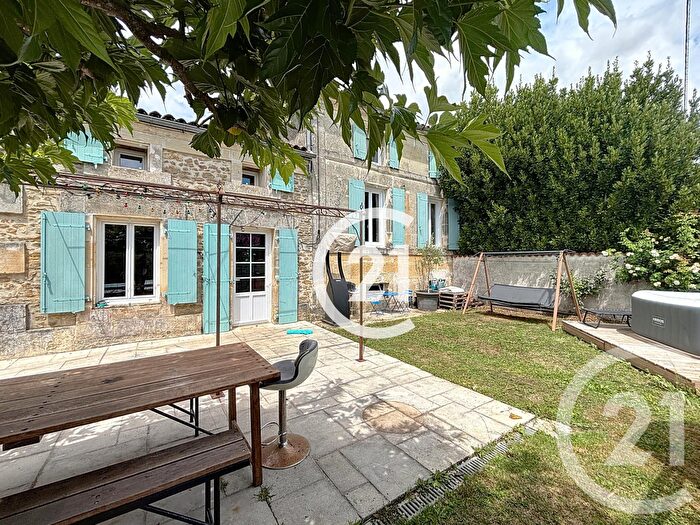 Maison à vendre - Cherves-Richemont - 4 pièces - 3 chambres