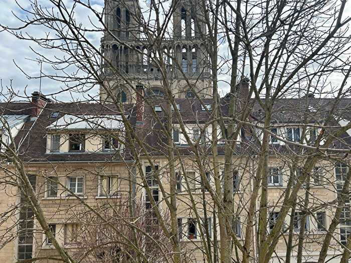 Mantes-la-Jolie, Centre-ville : Appartement 3 pièces à vendre